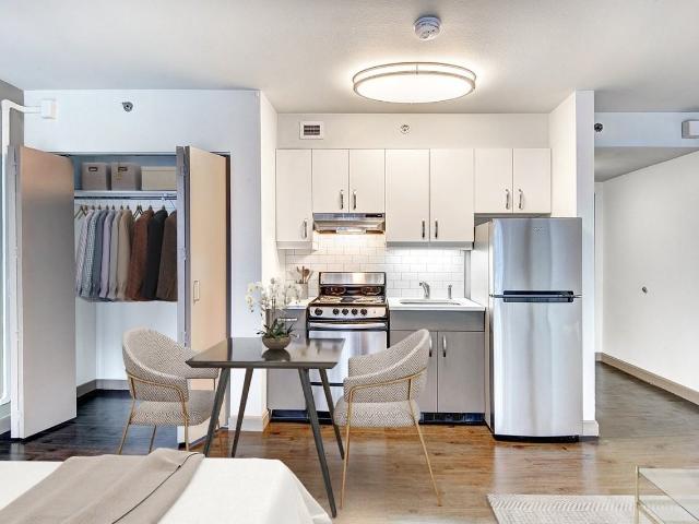 Cosmopolitan 1 Bedroom Apartment for Rent at 400 Ne 45th St, Seattle, WA 98105 Wallingford