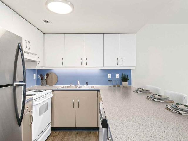 Cosmopolitan Studio Apartment for Rent at 400 Ne 45th St, Seattle, WA 98105 Wallingford