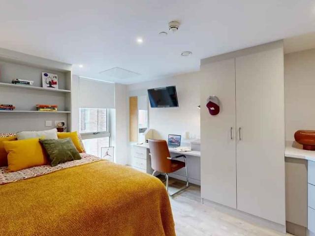 Cosmos, Sheffield Has an Apartment