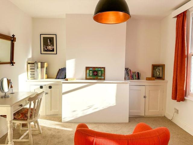 Cossington Road