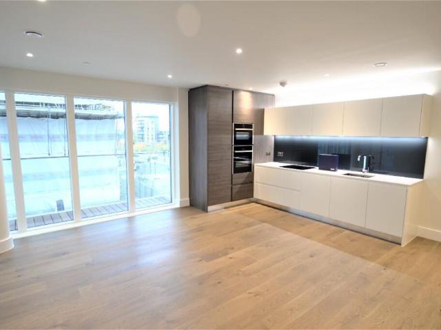 Cottam House, Kidbrooke SE3 3 bed apartment to rent £3,000 pcm £692 pw
