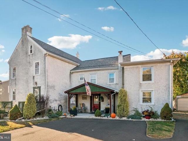 Cottage Ave, Horsham, Home For Sale