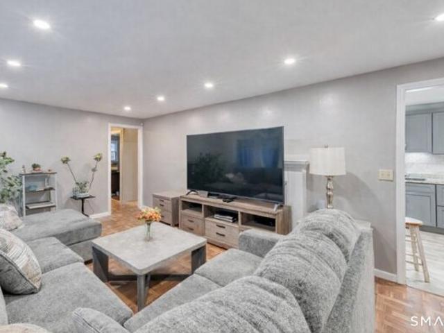 Cottage Grove Cir, Bloomfield, Home For Sale