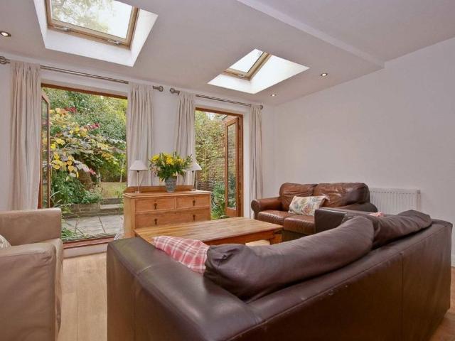 Cottage Grove, SW9, London
