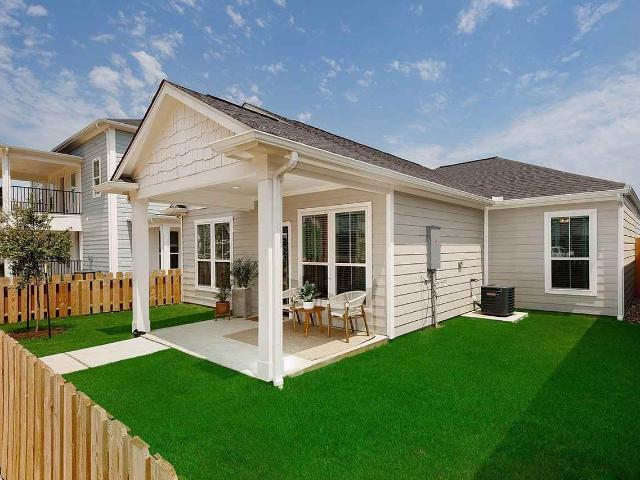 Cottage Living 1 Bedroom Apartment for Rent at 15770 Old Conroe Rd, Conroe, TX 77384