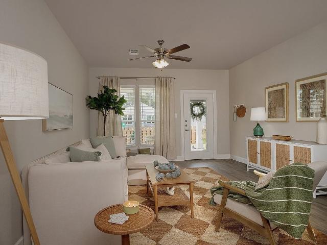 Cottage Living 2 Bedroom Apartment for Rent at 15770 Old Conroe Rd, Conroe, TX 77384