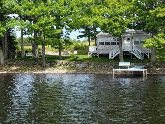 Cottage Ln, Appleton, Home For Sale