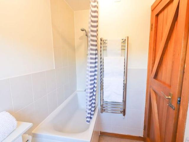 Cottage to rent in Stable Cottage, Washingpool Hill Road, Tockington, Bristol BS32