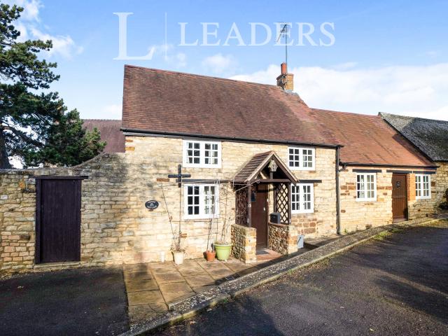 Cottage to rent in Stoke Road, Blisworth, Northampton, Northamptonshire, NN7 | Leaders