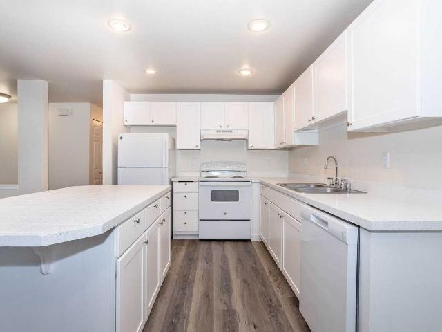 Cottage Woods Apartments 1 Bedroom Apartment for Rent at 4025 Southcenter Blvd, Tukwila, WA 98188 Thorndyke