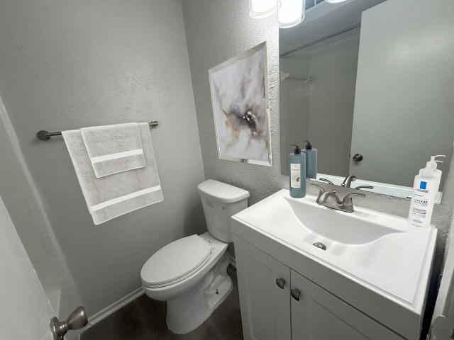 Cottages at Terrell Hills 1 Bedroom Apartment for Rent at 2447 Harry Wurzbach Rd, San Antonio, TX 78209 Willshire Terrace
