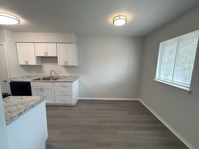 Cottages at Terrell Hills 2 Bedroom Apartment for Rent at 2447 Harry Wurzbach Rd, San Antonio, TX 78209 Willshire Terrace