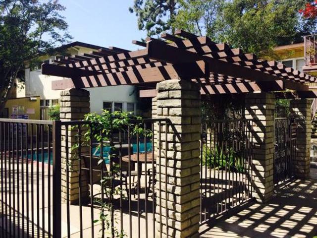 Cottages D Caroline Atlas 1 Bedroom Apartment for Rent at 405 N Madison Ave, Pasadena, CA 91101 The Oaks