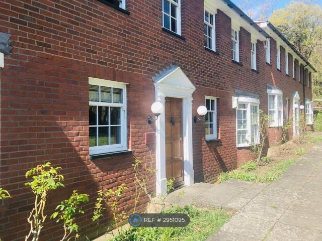 Cottenham Park Road, London SW20, 2 bed flat to rent, £2,200 pcm | PrimeLocation