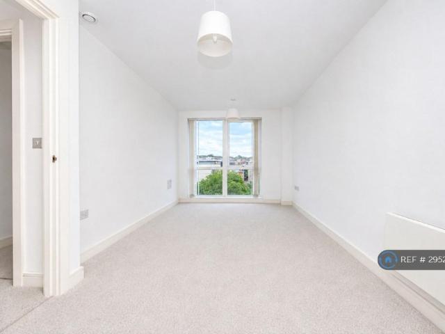 Cotterells, Hemel Hempstead, HP1 1 bed flat to rent £1,150 pcm £265 pw