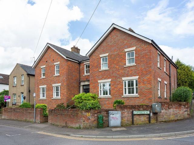Cotterells HP1, Hemel Hempstead, 2 bed flat to rent, £1,450 pcm | PrimeLocation