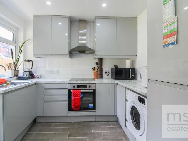 Cottesmore Road, Nottingham NG7, 2 bed detached house to rent, £1,300 pcm | PrimeLocation