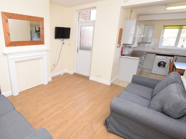 Cottesmore Road Room 2