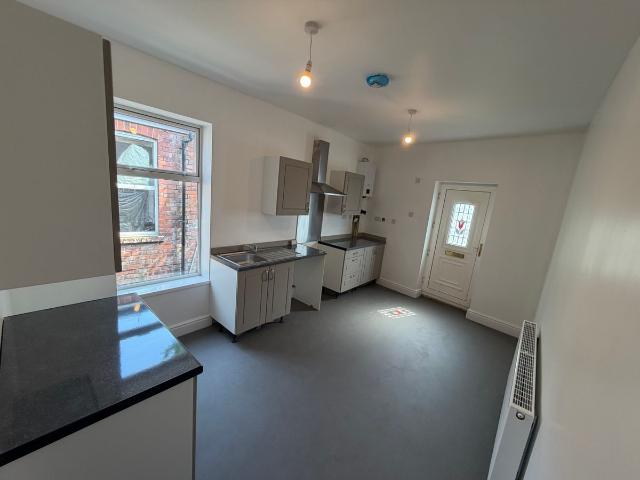 Cottingham Road, Kingston Upon Hull HU5, 1 bed flat to rent, £585 pcm | PrimeLocation