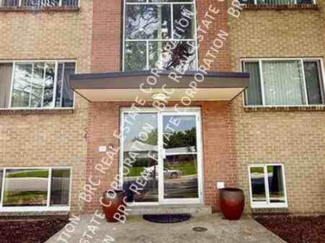 COTTONWOOD APARTMENTS 1 Bedroom Apartment for Rent at 8210 W 16th Pl, Lakewood, CO 80214 Morse Park