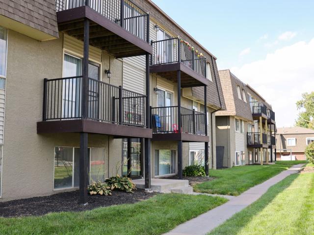 Cottonwood Apartments