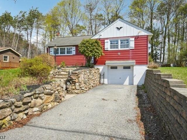 Cottonwood Ct, Hardyston, Home For Sale