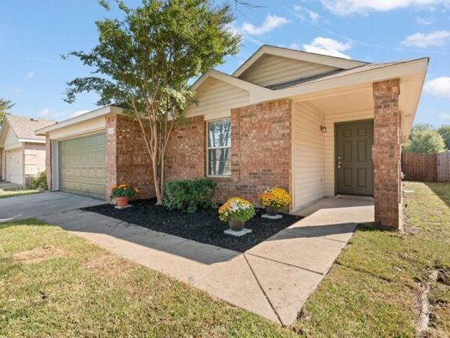 Cottonwood Dr, Crowley, Home For Sale