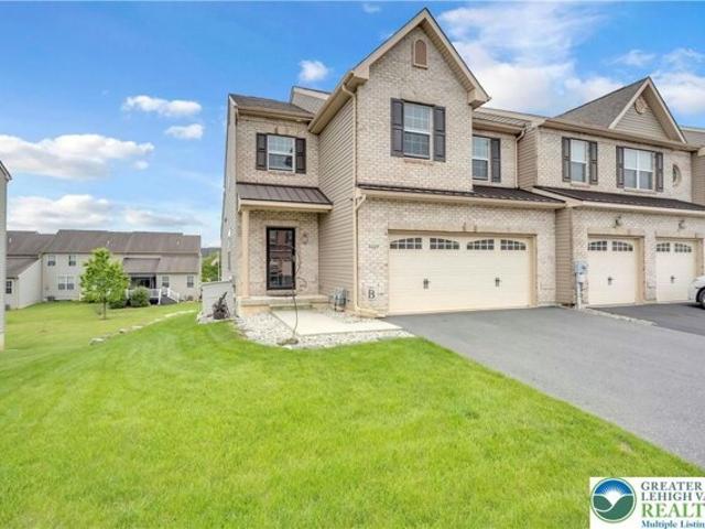 Cottonwood Dr, Lower Nazareth Township, Home For Sale
