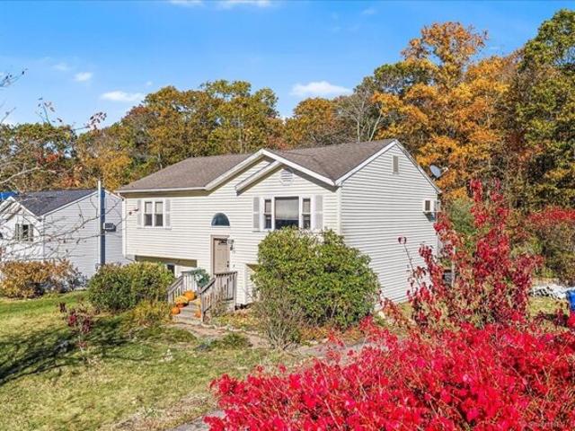 Cottonwood Ln, Montville, Home For Sale