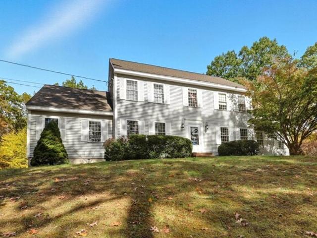 Cottonwood Rd, Plaistow, Home For Sale