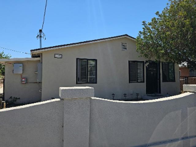 Cottonwood St