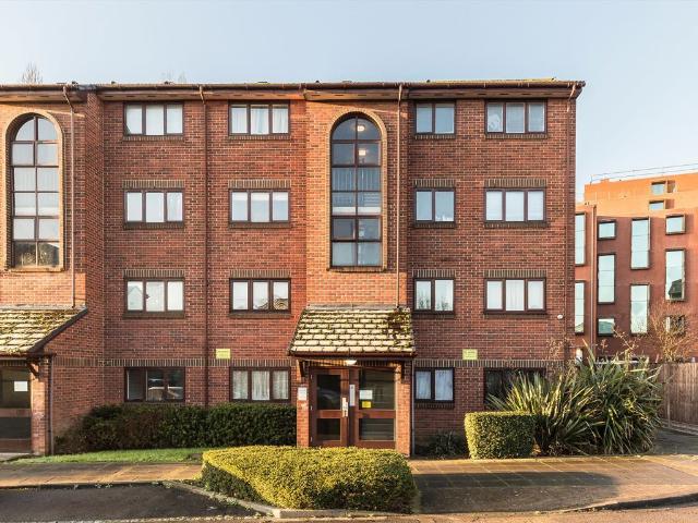 Cotton Avenue, Acton W3, 1 bed flat to rent, £1,751 pcm | PrimeLocation