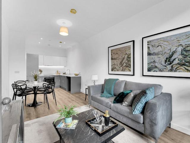 Cotton Gardens, Bolton BL1, 1 bed flat to rent, £975 pcm | PrimeLocation