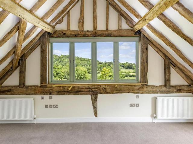 Cotton Row, Holmbury St Mary RH5 5 bed house to rent £8,995 pcm £2,076 pw