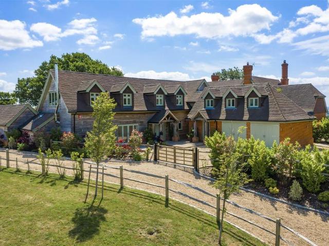 Cotton Row, Holmbury St Mary RH5 5 bed house to rent £8,995 pcm £2,076 pw