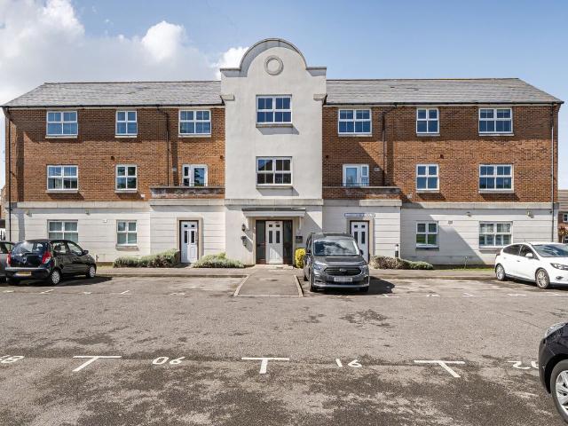 Cotton Road, Portsmouth, Hampshire PO3, 2 bed flat to rent, £1,400 pcm | PrimeLocation