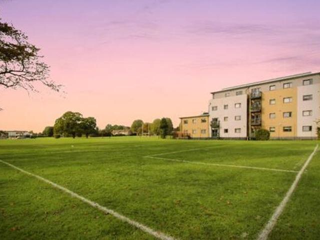 Cottons Approach, Romford, 2 Bedroom Apartment