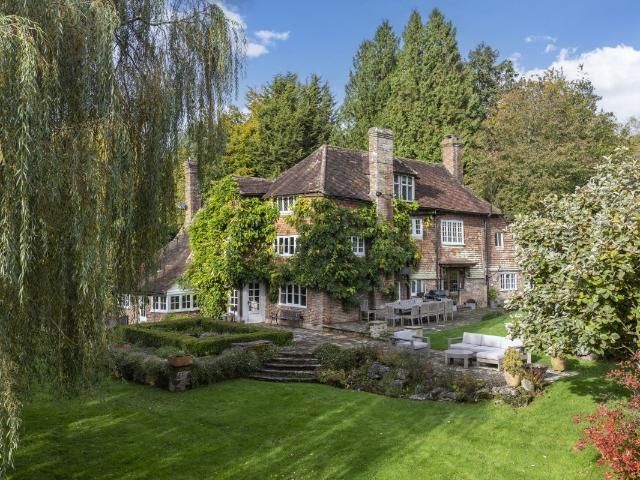 Cotchford Lane, Hartfield TN7, 6 bed barn conversion to rent, £9,995 pcm | PrimeLocation