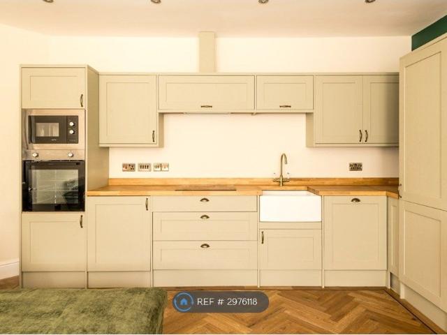 Cotham Vale, Bristol BS6, 2 bed flat to rent, £2,200 pcm | PrimeLocation