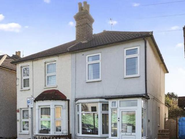 Cotleigh Road, Romford, 3 Bedroom Semi detached