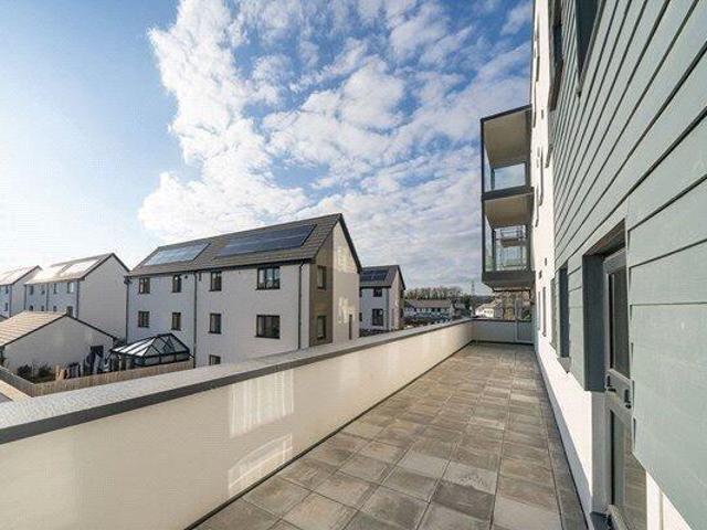 Cotswold Avenue, Plymouth, 2 Bedroom Flat
