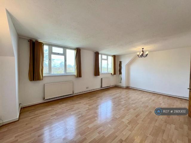 Cotswold Court, London, N11 2 bed flat to rent £1,800 pcm £415 pw