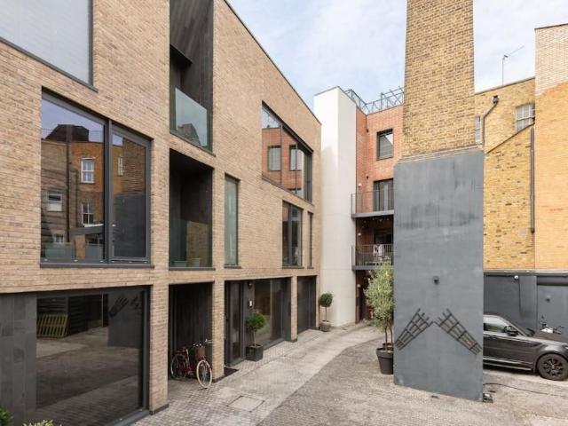 Cotswold Mews, London SW11, 1 bed flat to rent, £2,750 pcm | PrimeLocation