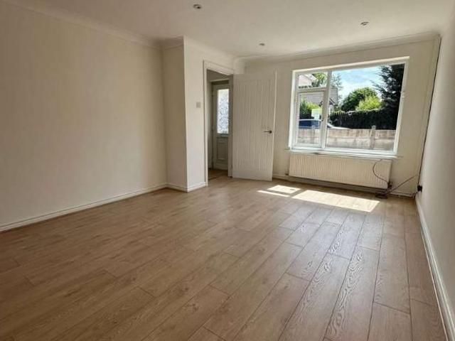 Cotswolds Crescent, Halewood, L26