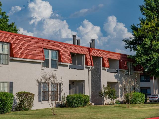 Council Place Apartments 2 Bedroom Apartment for Rent at 10800 N Council Rd, Oklahoma City, OK 73162 Northhaven