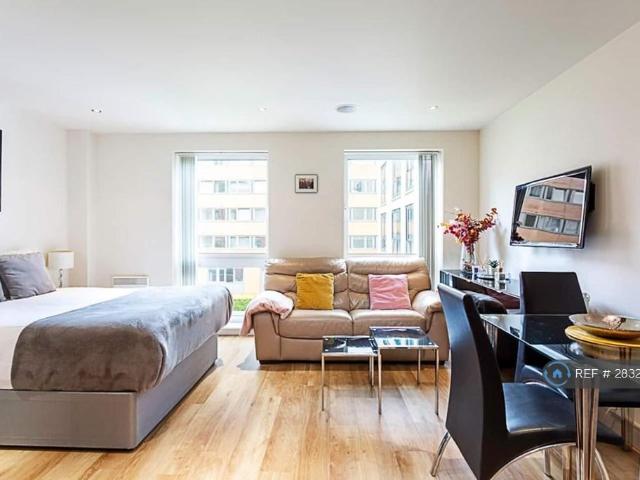 Counter House, London, SW6 Studio to rent £2,000 pcm £462 pw