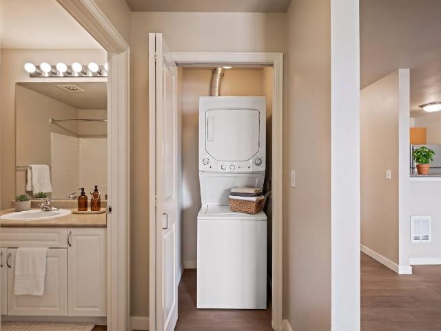 Counterbalance Apartments 1 Bedroom Apartment for Rent at 315 1st Ave W, Seattle, WA 98119 Lower Queen Anne