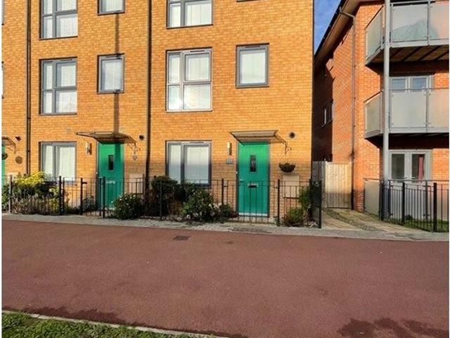 Countess Way, Brooklands, Milton Keynes MK10, 4 bed semi detached house to rent, £2,100 pcm | PrimeLocation