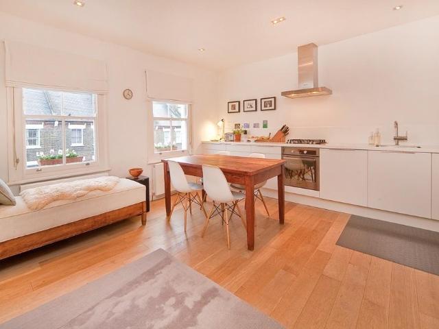 Countess Road, Kentish Town, NW5 2 bed apartment to rent £2,700 pcm £623 pw