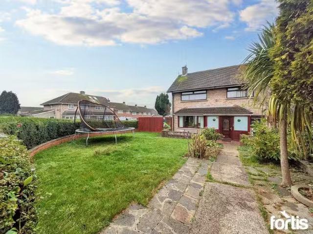 Countisbury Avenue, Llanrumney, CF3 4 bed semi detached house.